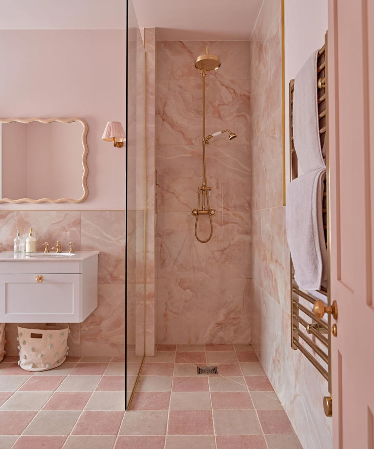 How to design and decorate a guest bathroom – designer advice to create ...