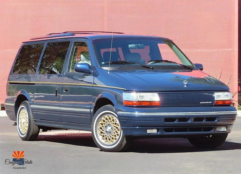The history of the minivan: From the Stout Scarab to the modern people ...