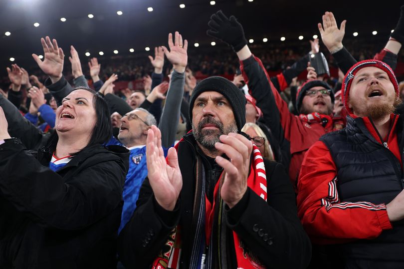 Sunderland icon spotted in wild celebrations in Liverpool away end in ...