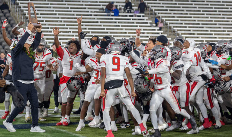 Rewinding Wednesday’s flag football and Class 7A state championships