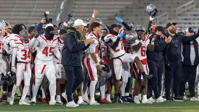 Rewinding Wednesday’s flag football and Class 7A state championships