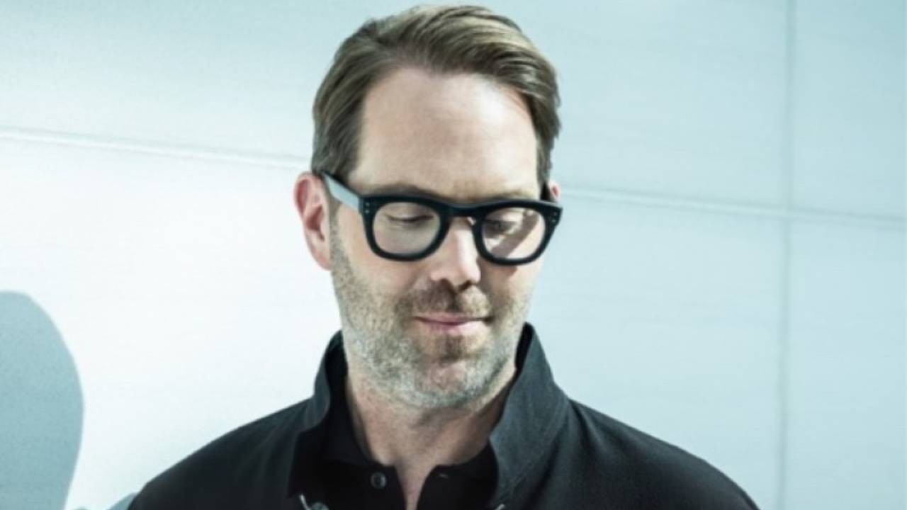 iPhone liquid glass UI designer Alan Dye leaves Apple, to join Meta as chief design officer