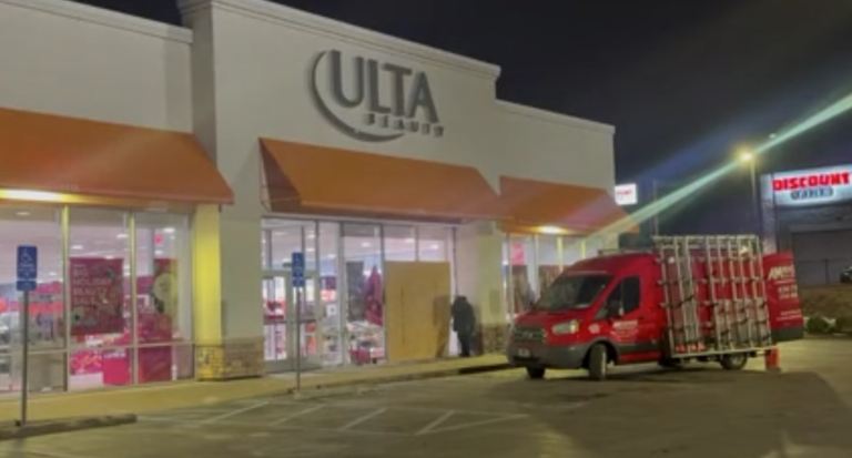 Car slams into Ulta store in St. Louis County: SLCPD