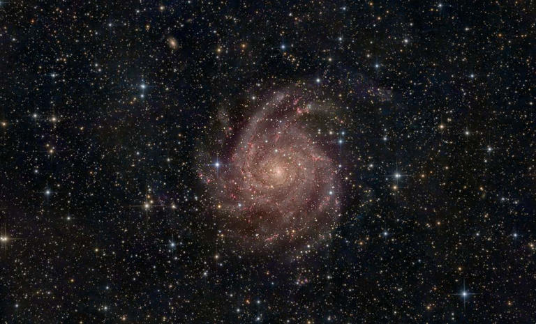 NASA's JWST discovers massive Milky Way-like spiral galaxy just 1.5 ...