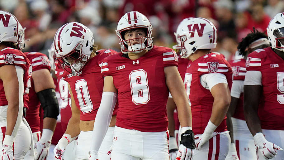Wisconsin freshman earns Badgers' highest honors on All-Big Ten teams