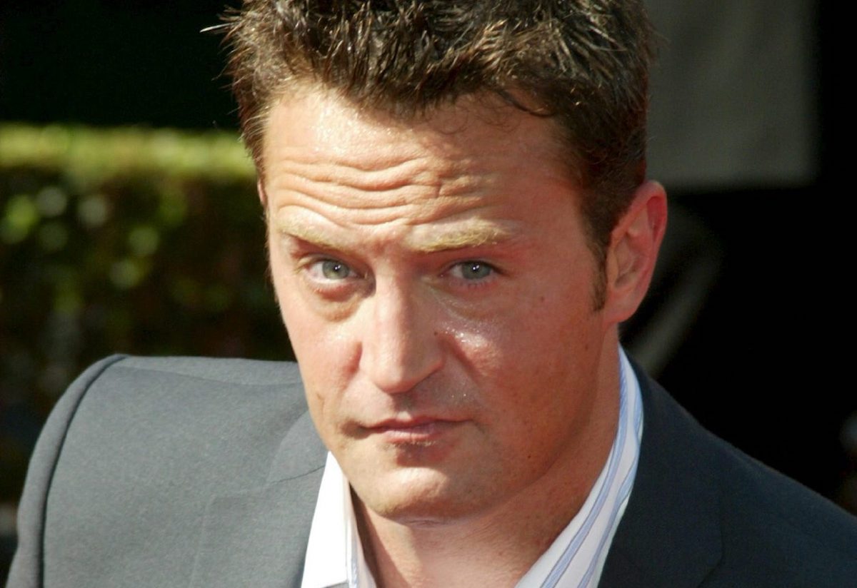 Matthew Perry, condannato a 3 anni e mezzo di carcere l’assistente che ...