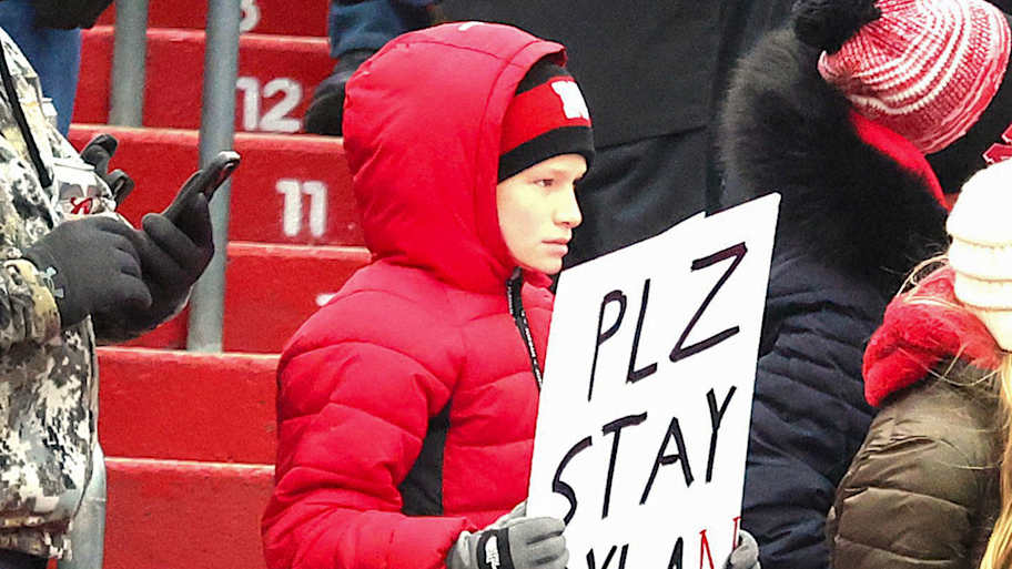 Donovan Raiola out as Nebraska's offensive line coach