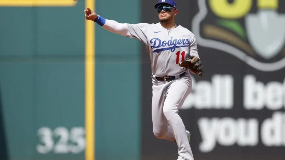 MLB: The last dance? Dodgers extend Miguel Rojas' contract to conclude ...