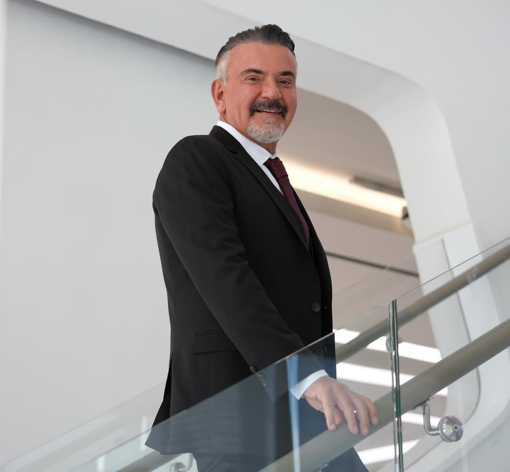 Dr. Koray Erdoğan introduces a new era in hair transplantation with the ...