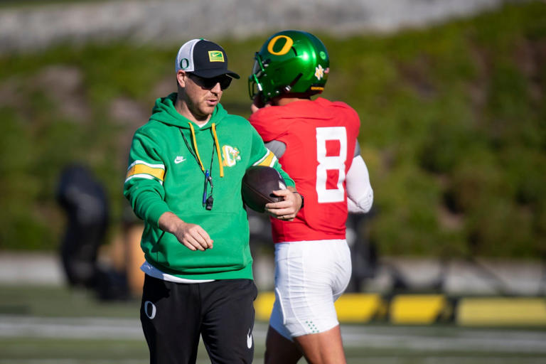 Handing out regular-season awards for the Oregon Ducks before CFP