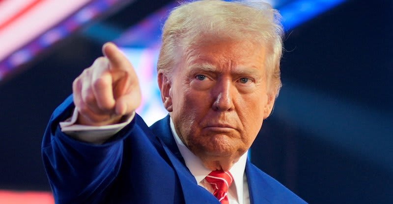 Senator suspects sinister plot behind Trump's pardon spree