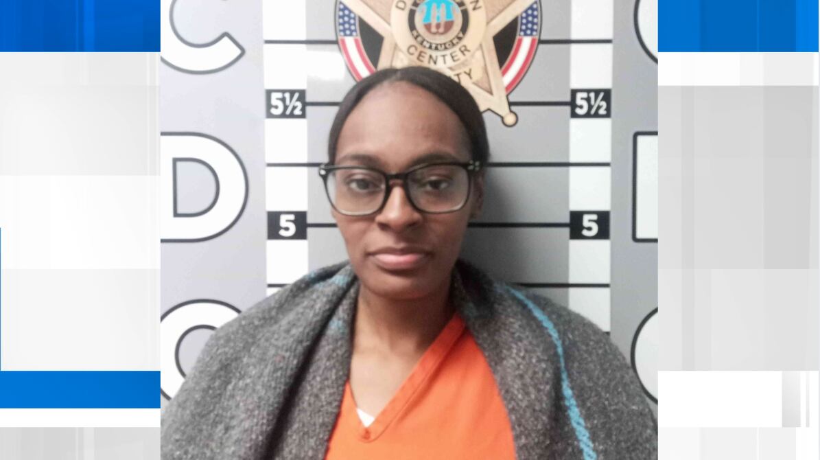 Richmond woman accused of helping gang in robbery