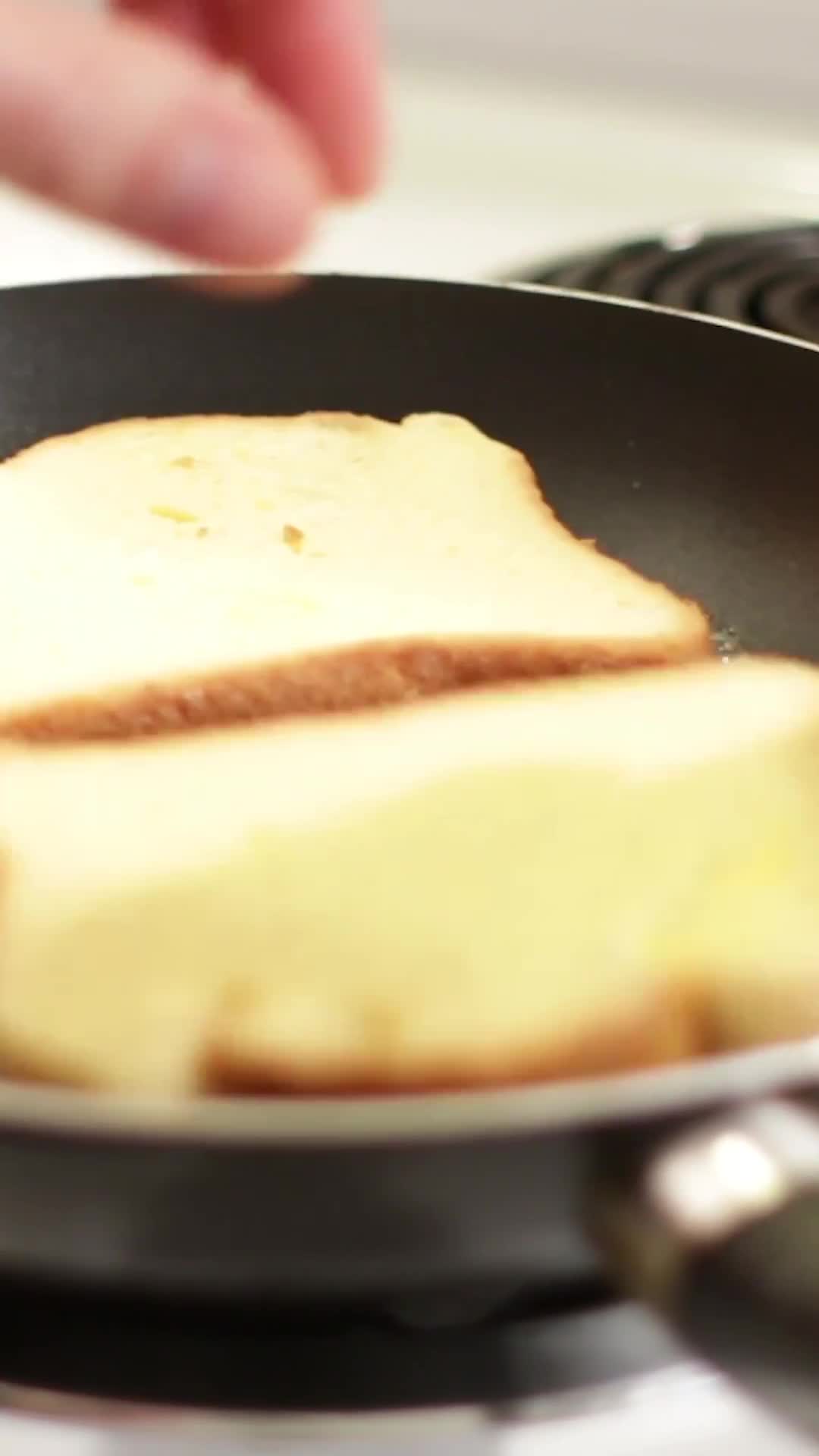 How to make French toast #Shorts | Easy French toast recipe