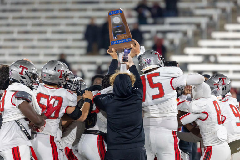 Rewinding Wednesday’s flag football and Class 7A state championships
