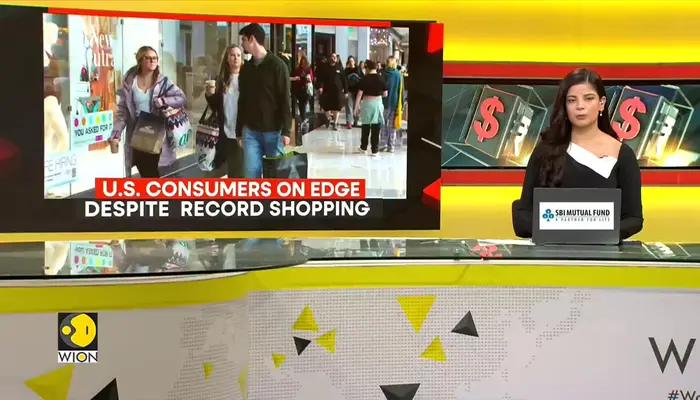 Economists see mixed signals in US retail trends
