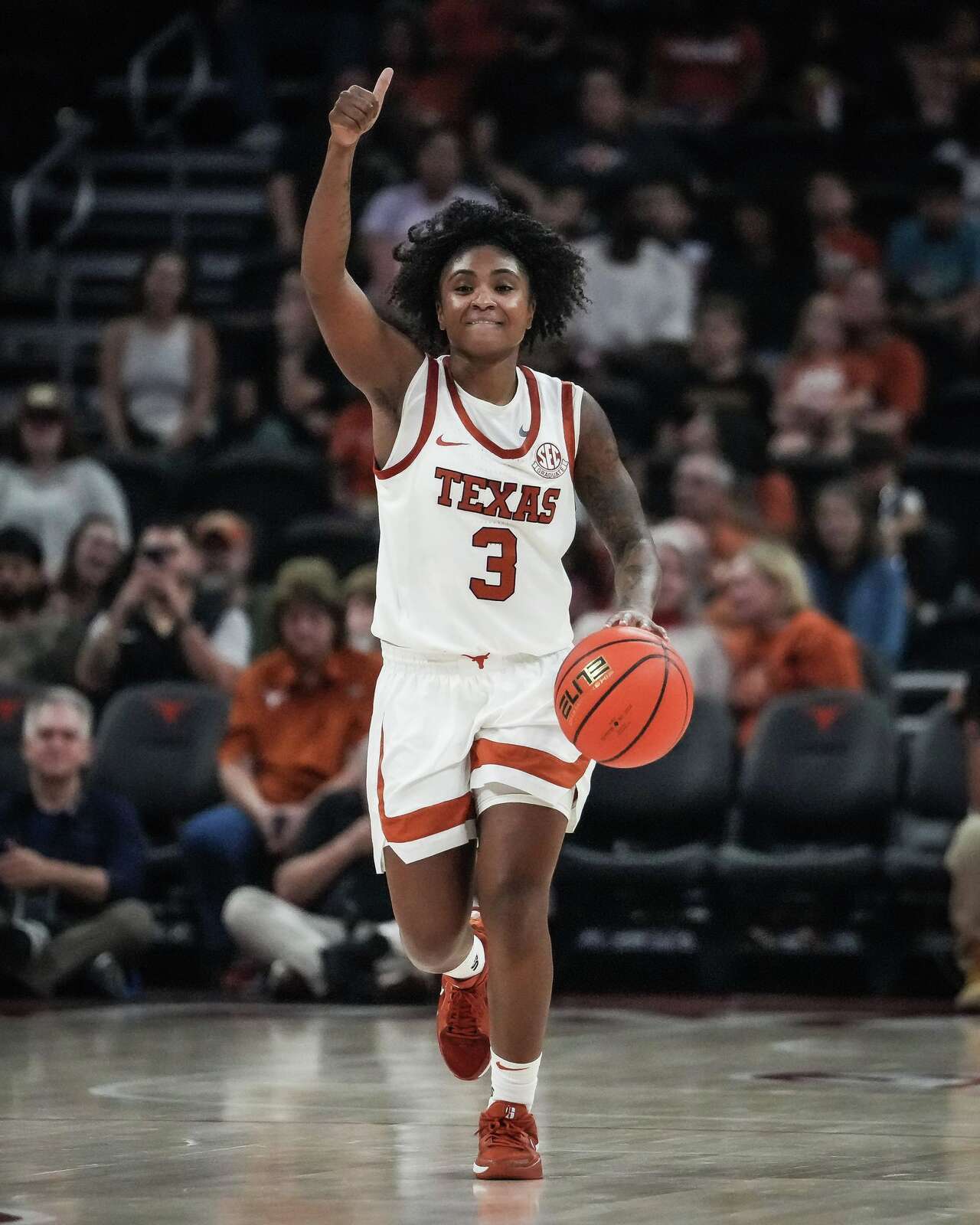 What makes Rori Harmon a great point guard? We asked her Texas teammates.