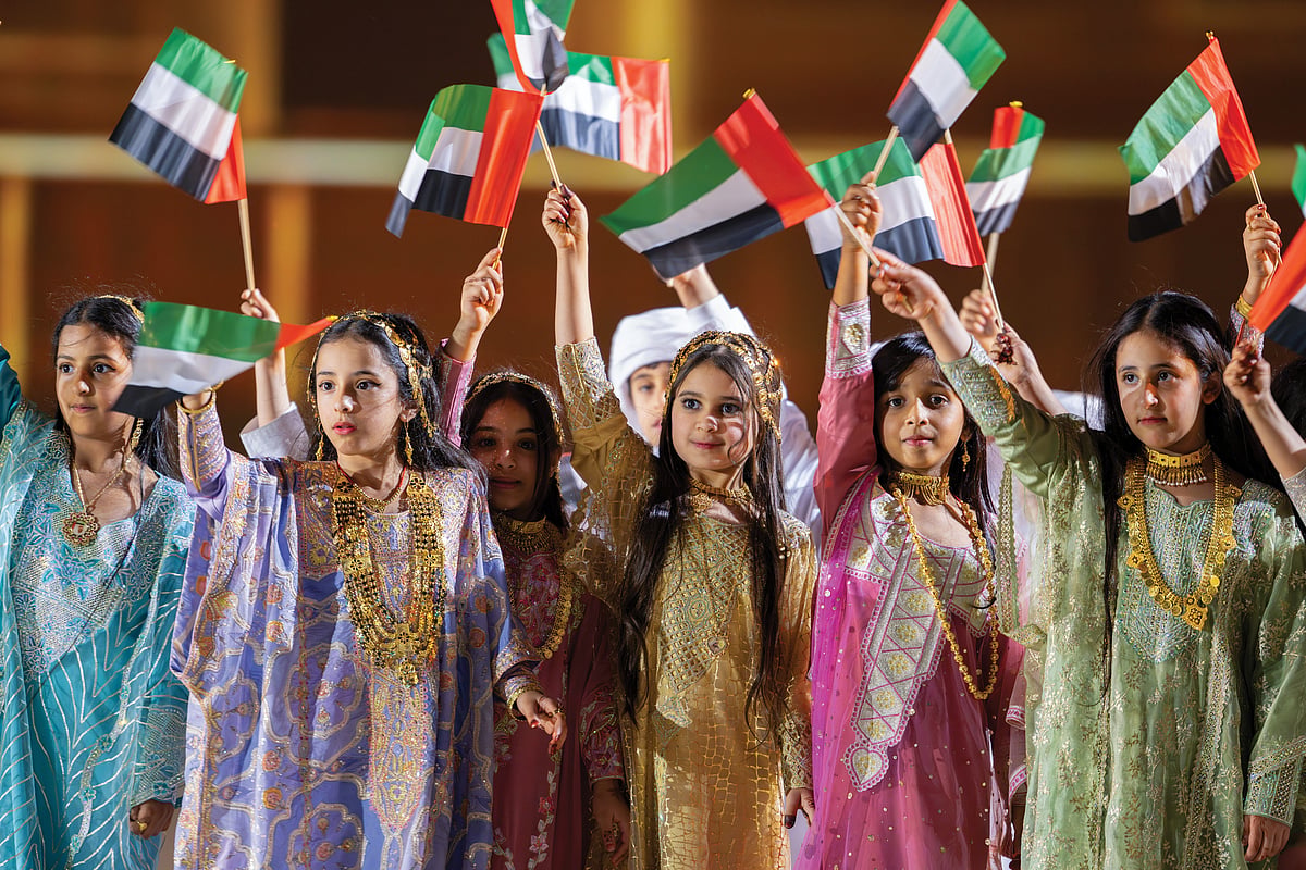 Fireworks and heritage shine at Al Dhafra Fort’s Eid Al Etihad festivities