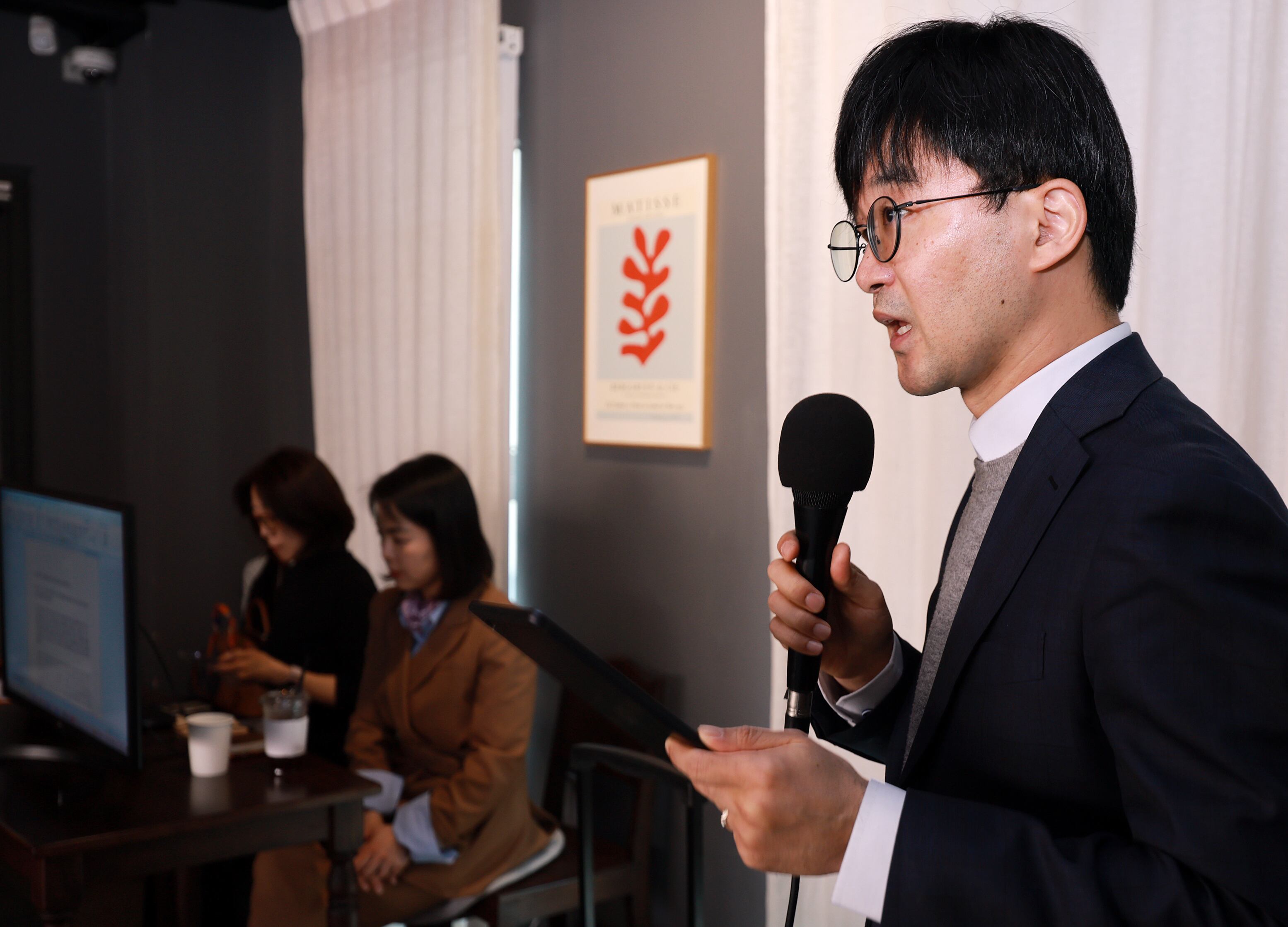 Lawyer Kwon sentenced to five days for court insults