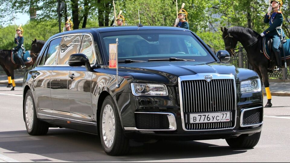 Putin’s Aurus Senat limo headed to Delhi with Russian president — Key ...