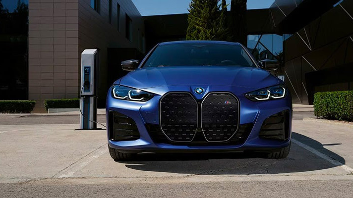 BMW sets new climate goals for 2035 - is it realistic?