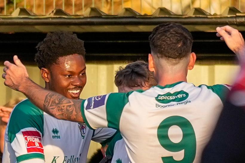 Howell issues challenge to Bognor Regis Town strikers ahead of Met ...