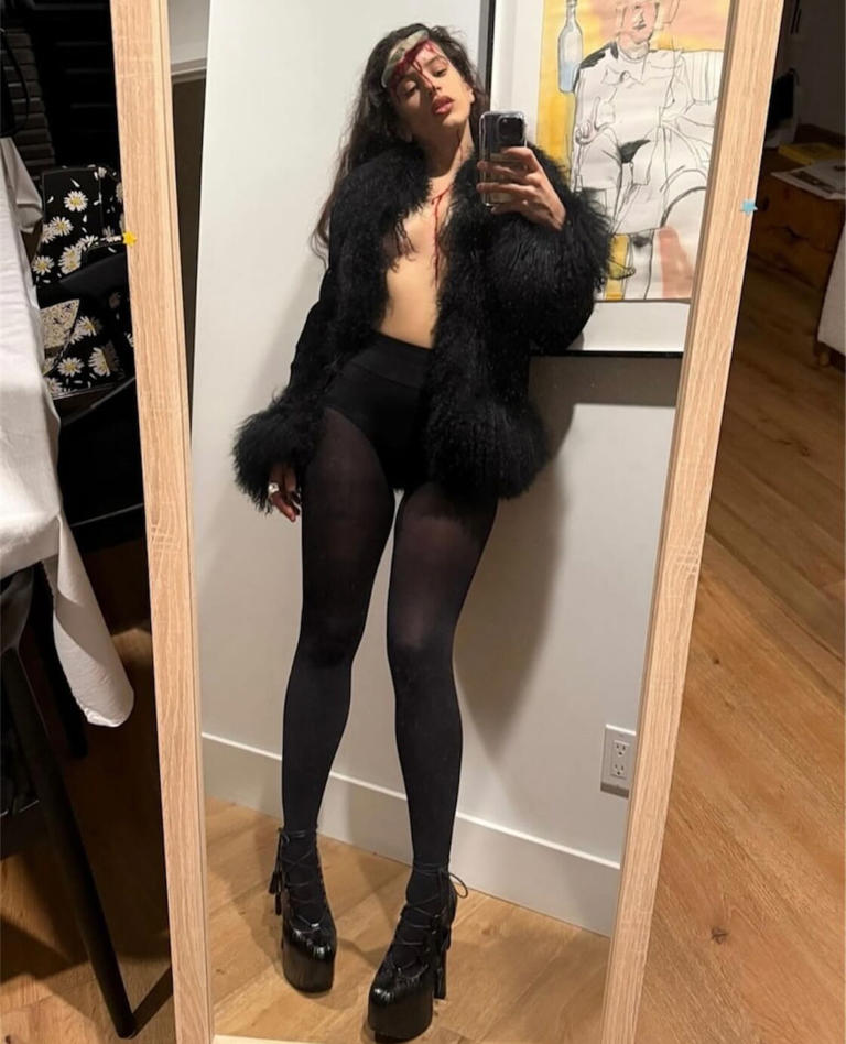 La fabuleuse histoire du « Penny Lane coat », ce manteau afghan que l'hiver aime passionnément