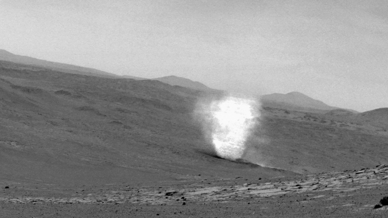 ‘Mini-sonic booms’ on Mars: NASA rover records electric sparks in dust ...
