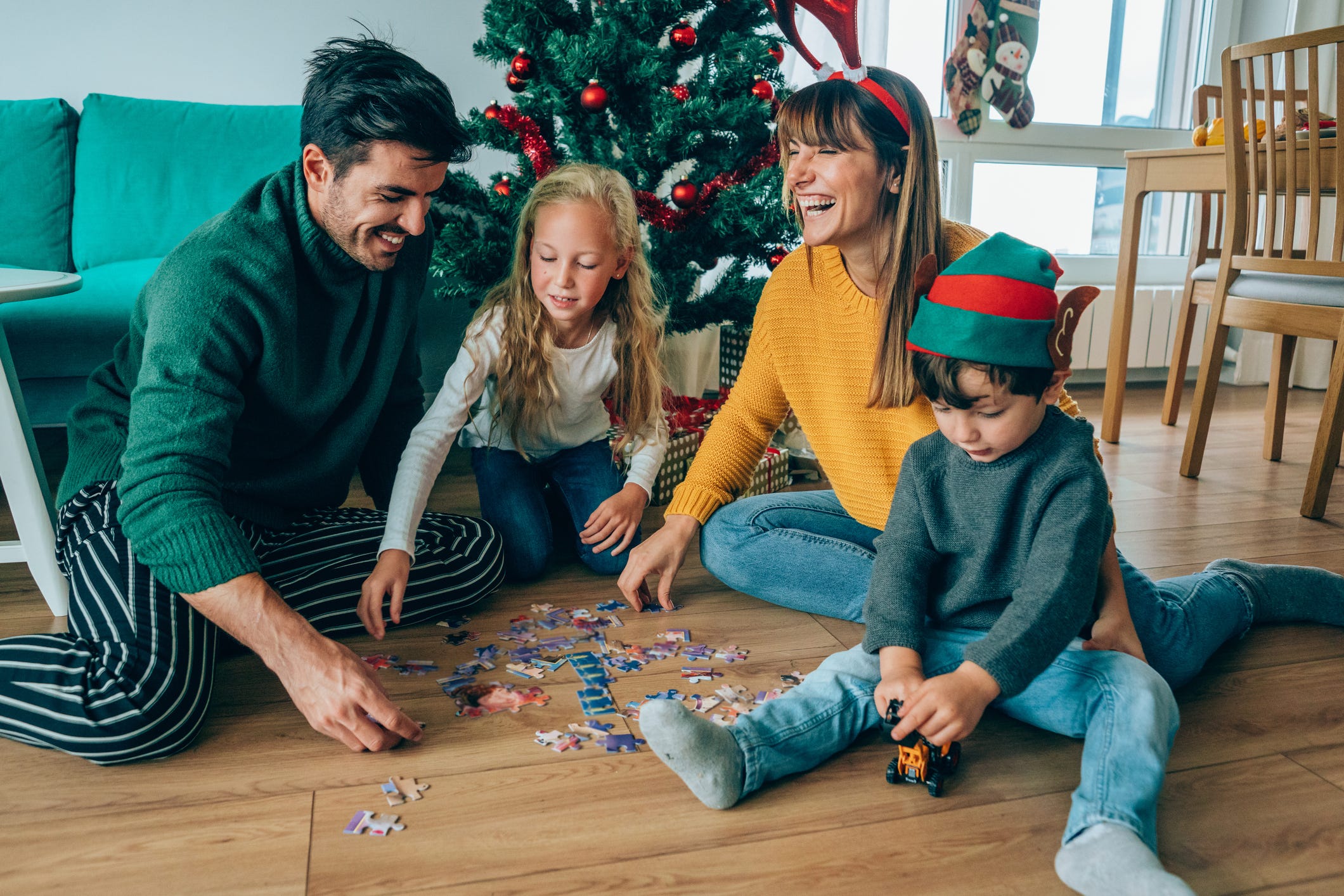 45 fun Christmas games everyone can play during the festive season