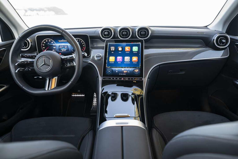 Mercedes-Benz MBUX 3.3: arrivano Dolby Atmos, Amazon Music, Audible e ...