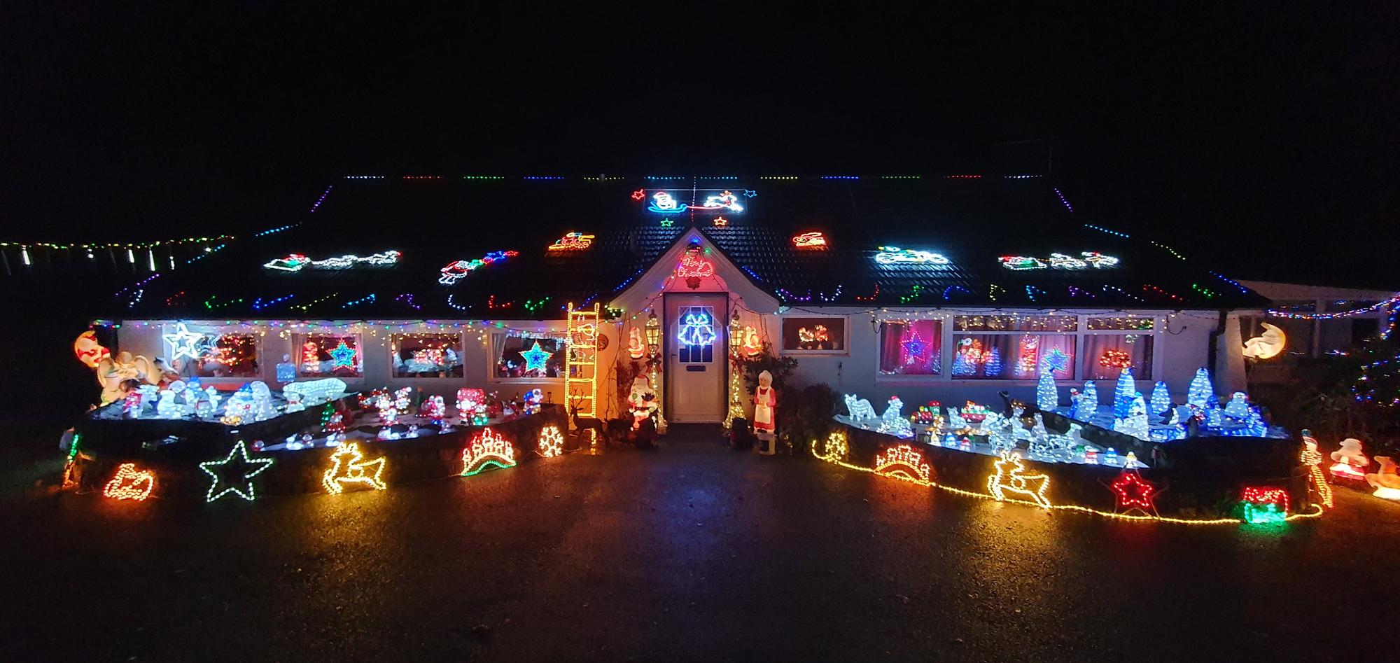 ‘Absolutely massive’ Christmas lights display in Horam in aid of the ...