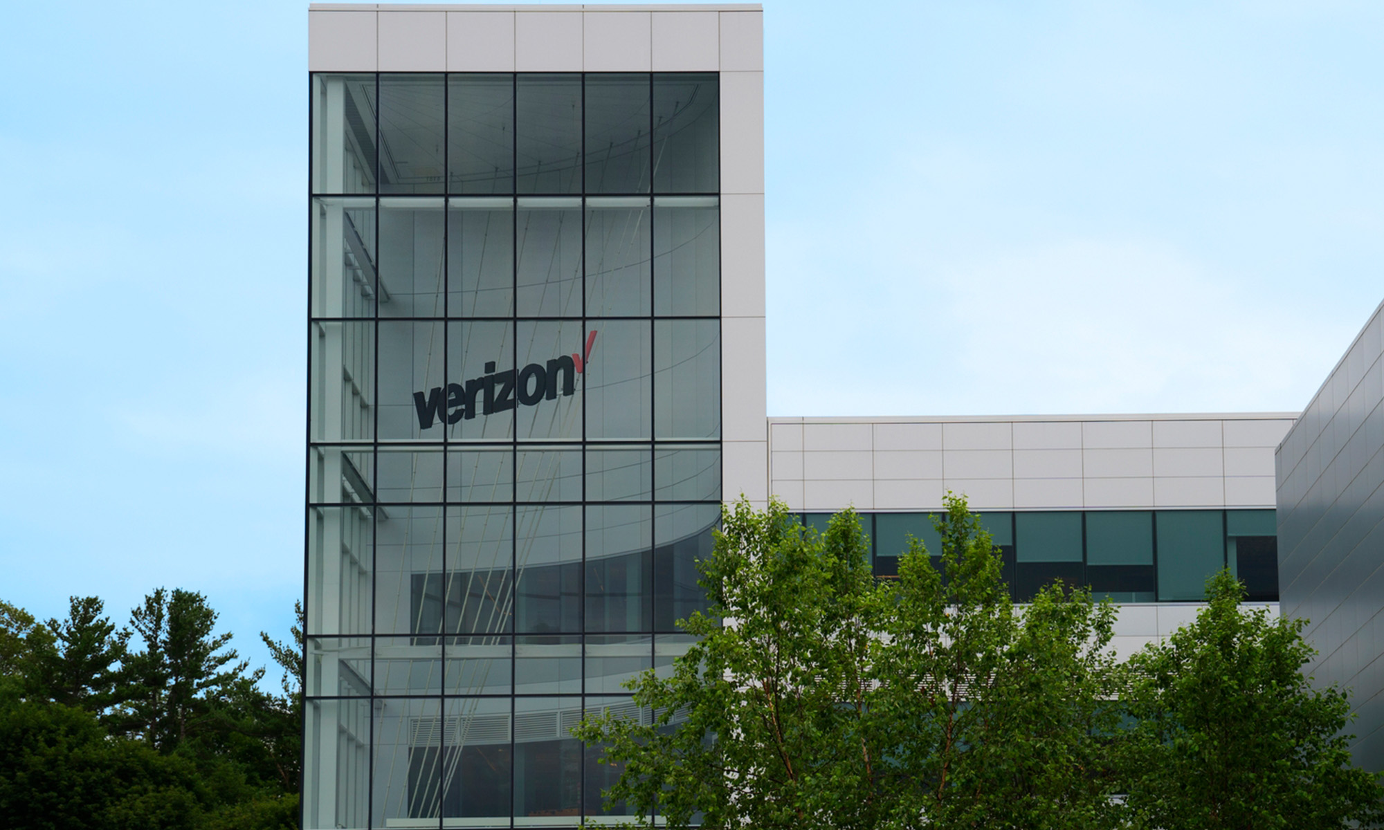 3 reasons Verizon stock will likely continue to underperform the market