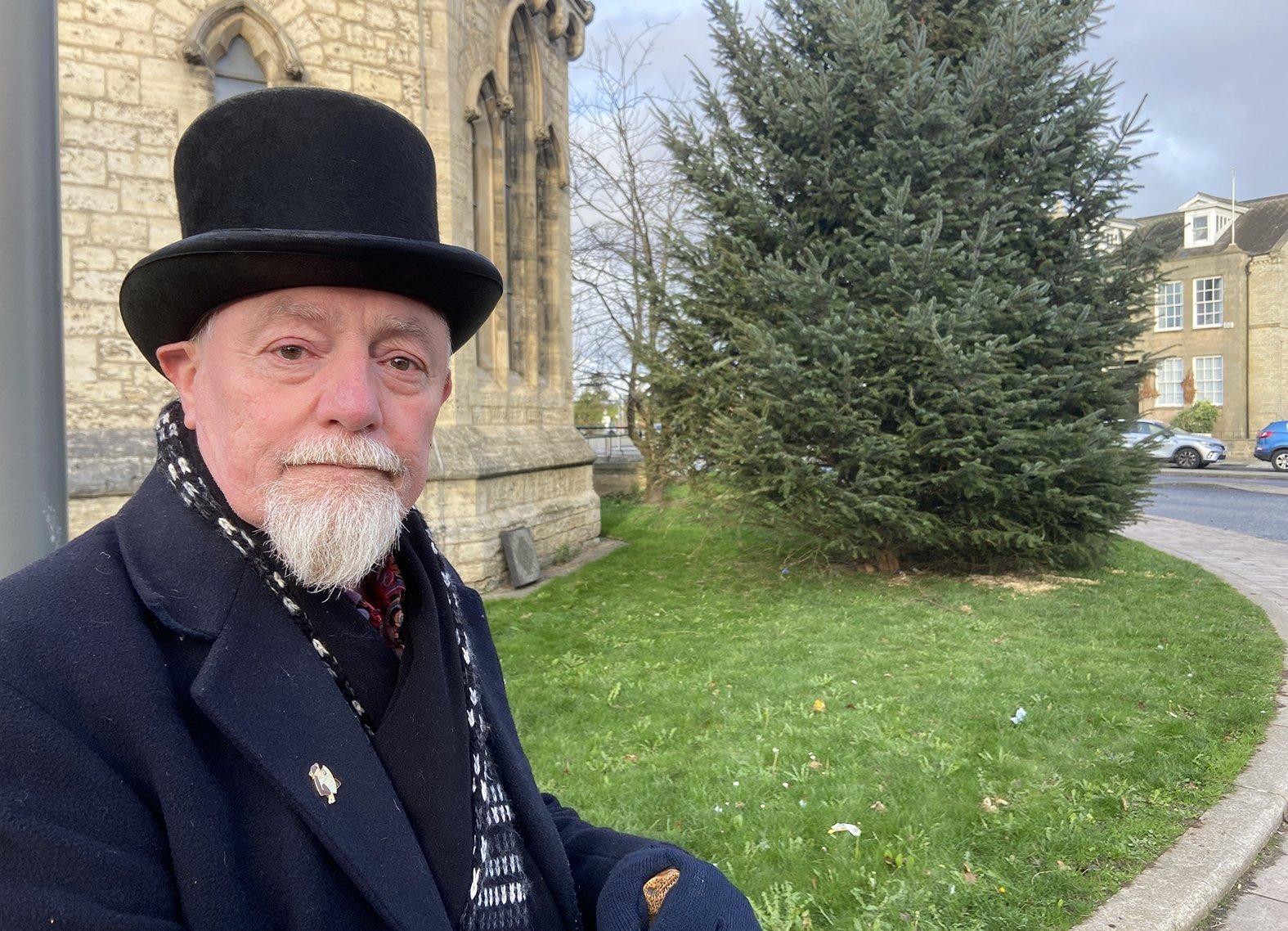 Video: Hartlepool town centre's main Christmas tree moves to new ...