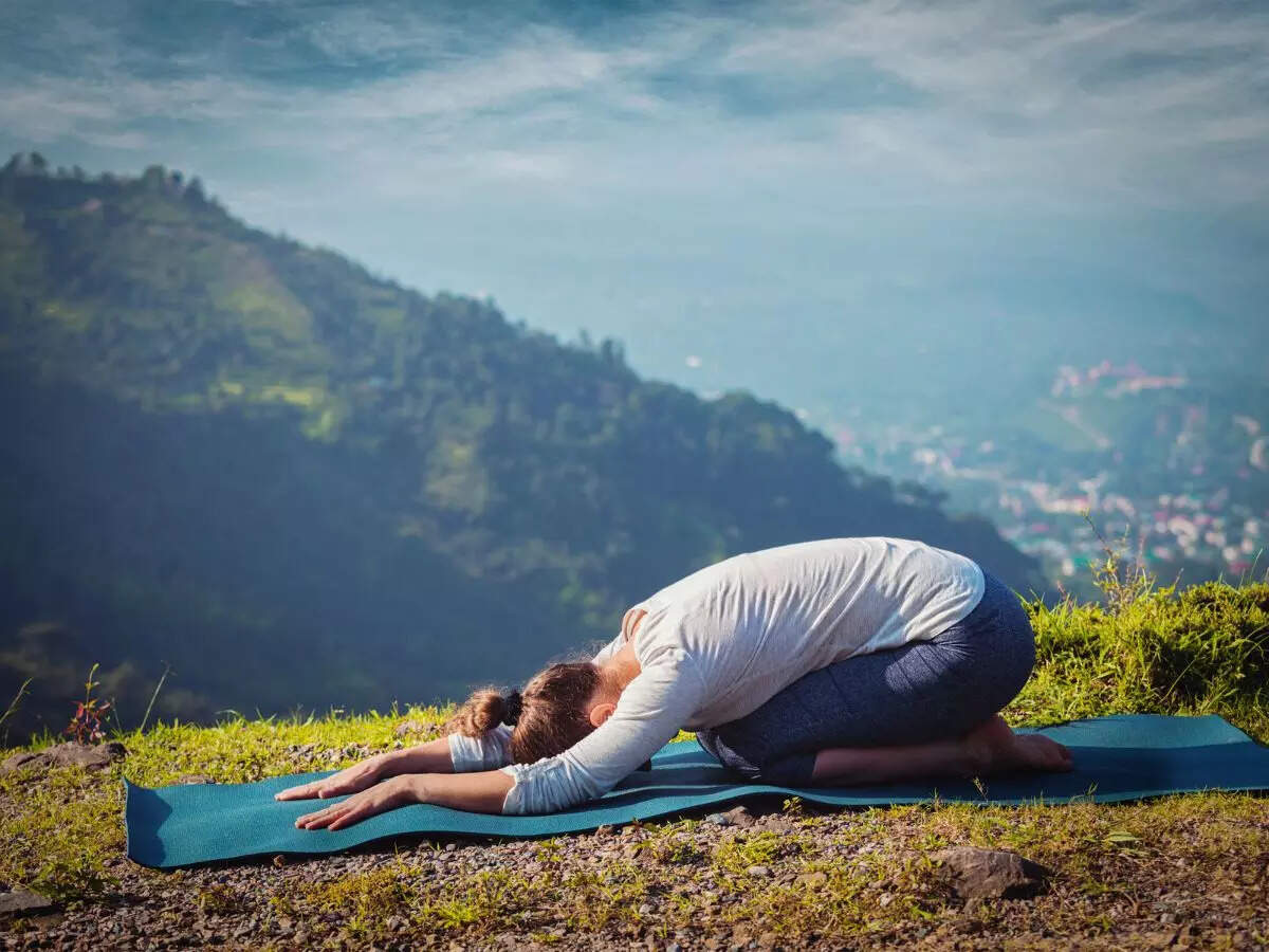 5 yoga poses that relieve back pain easily