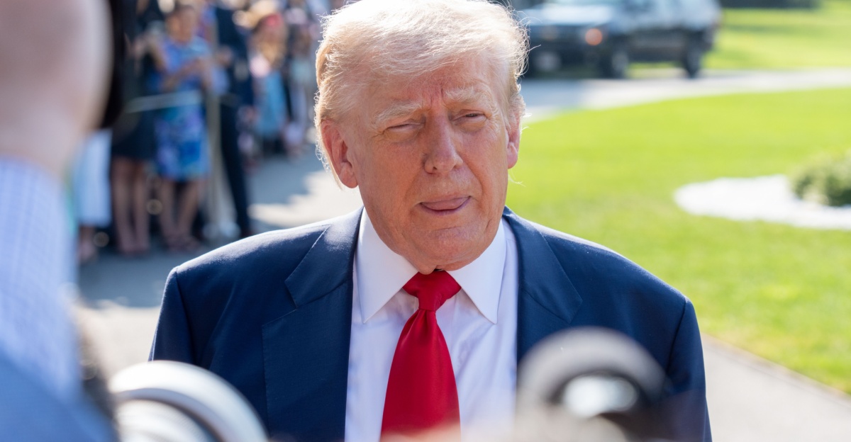 Viral clip appears to show Donald Trump giving a heckler the middle finger