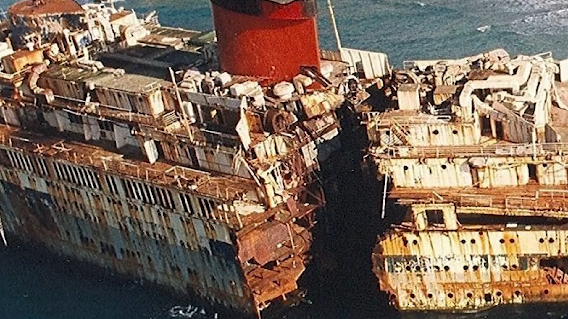 Why Titanic split in two - new look at the evidence