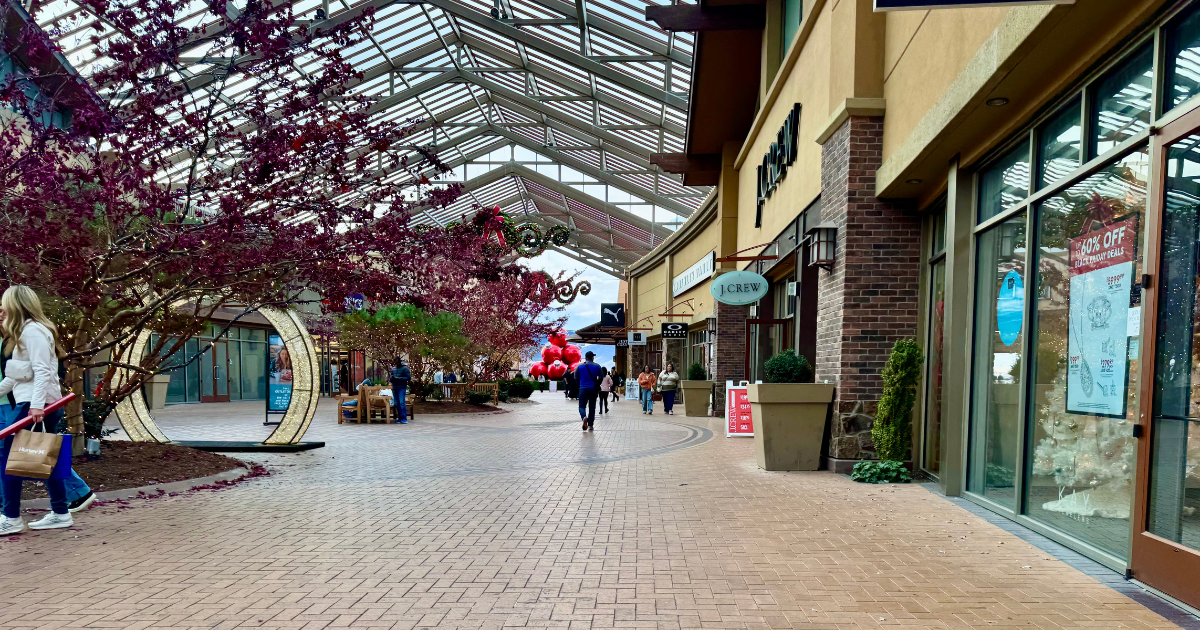 You'll want to spend all day exploring this massive outlet mall in Utah
