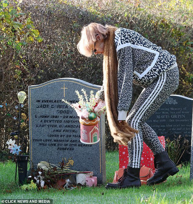 Jade Goody's mother Jackiey Budden visits her grave amid ongoing family ...