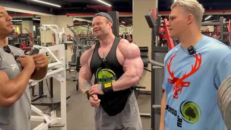 Russia’s biggest bodybuilder reveals his stack!