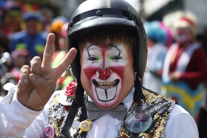 El Salvador: Desfile de palhaços em San Salvador