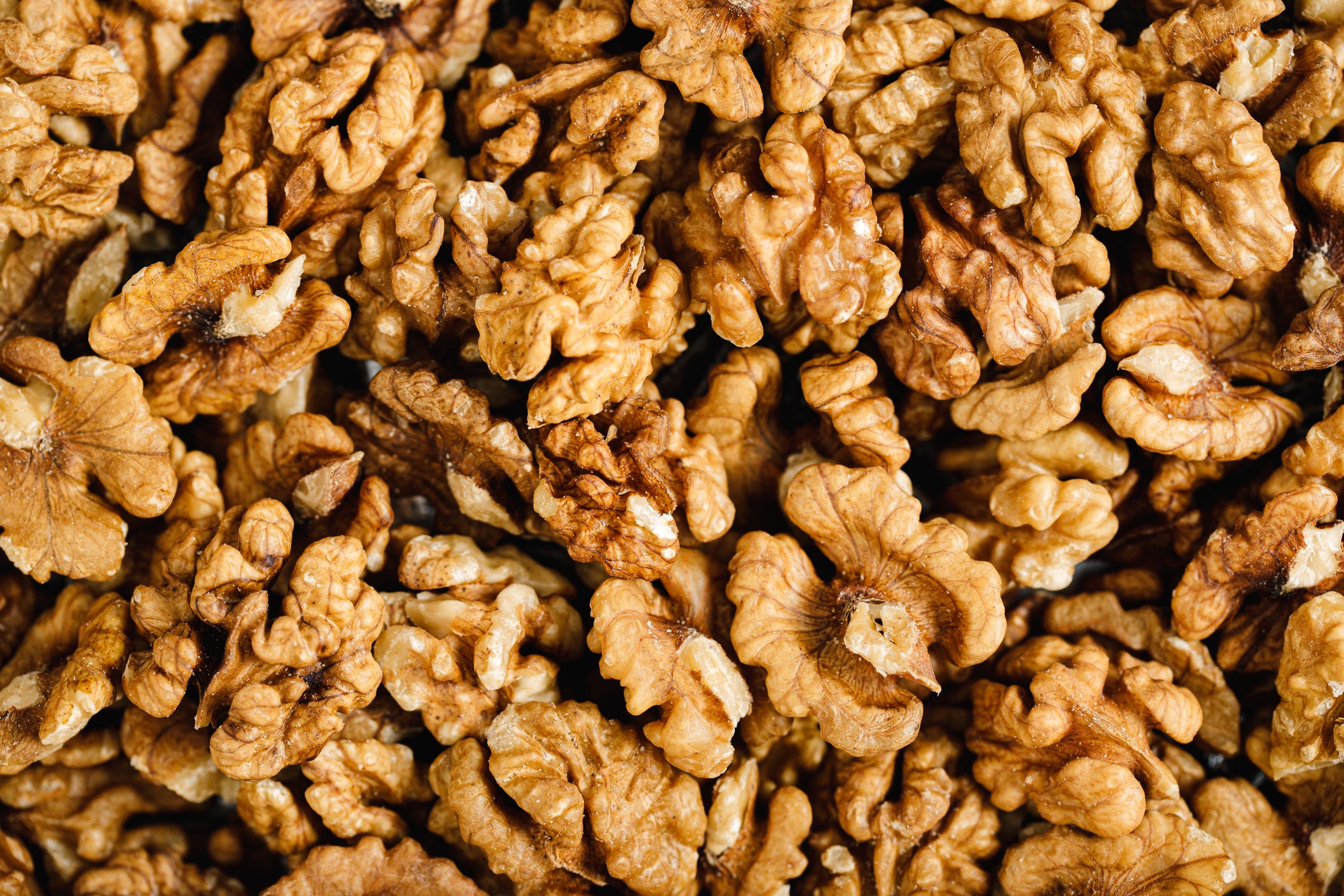 Are walnuts healthy? Yes and no.