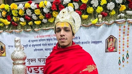 Who Is Vedamurti Devavrat Mahesh Rekhe Teen Praised By Pm Modi For