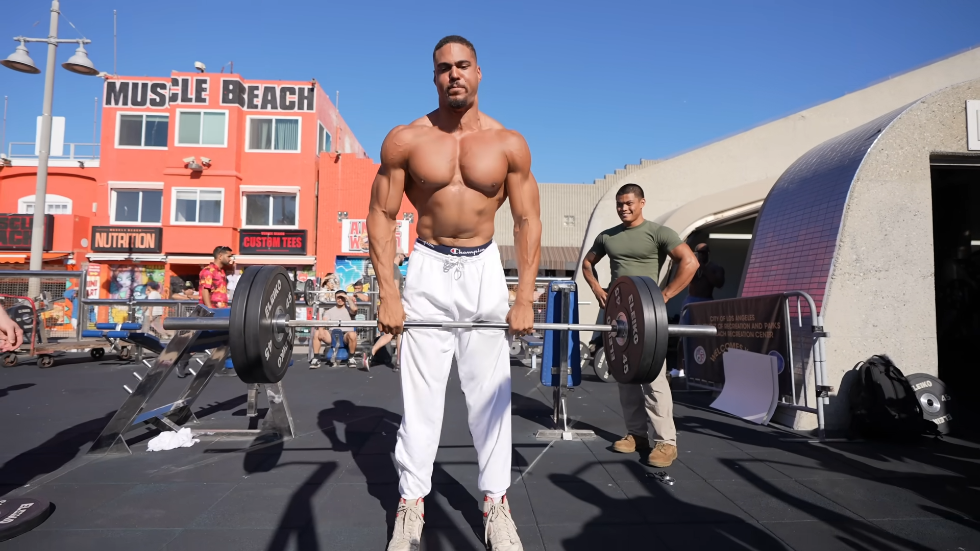US marine vs bodybuilder