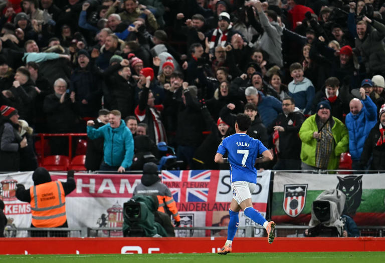 The Everton and Sunderland team and injury news with five doubts and 11 ...