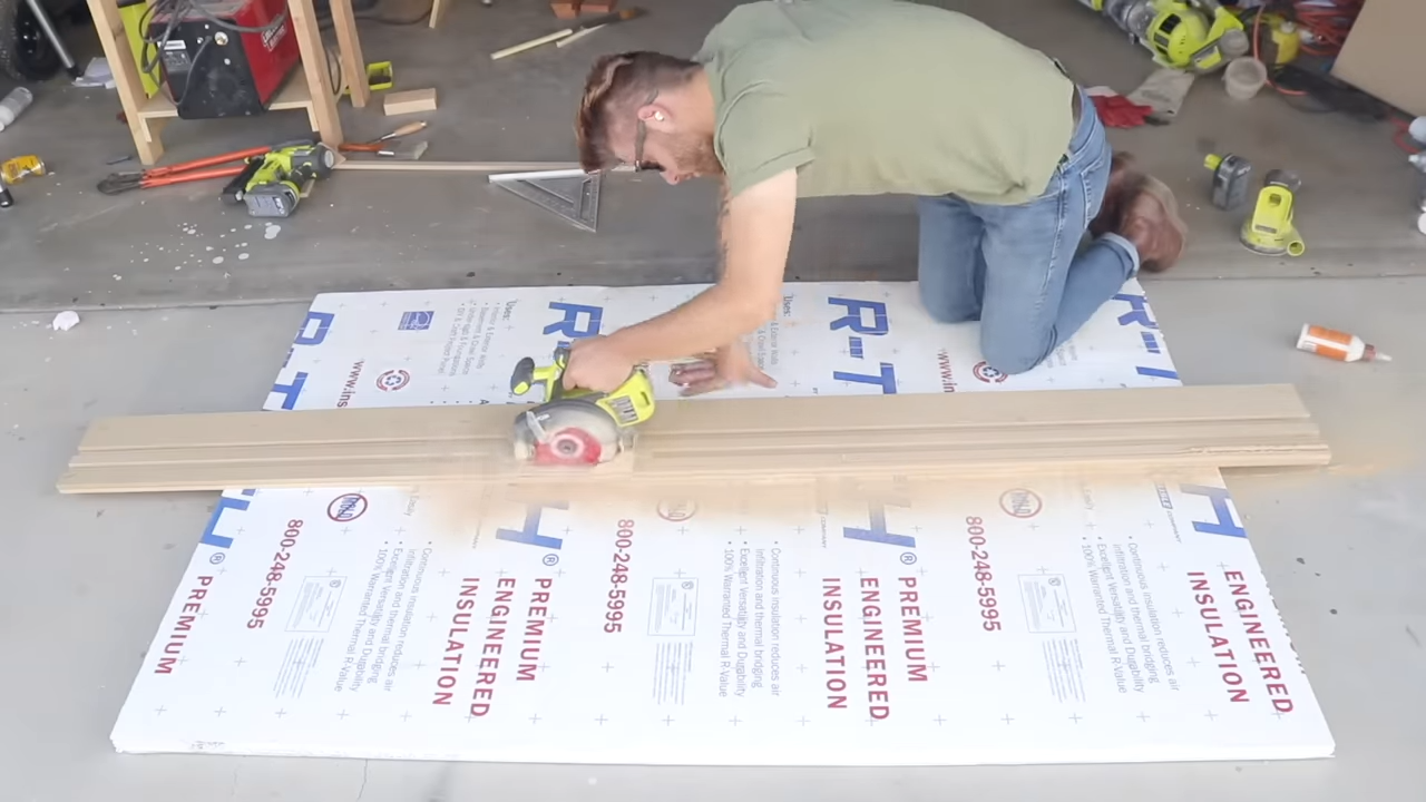 How to easily turn a circular saw into a track saw at home