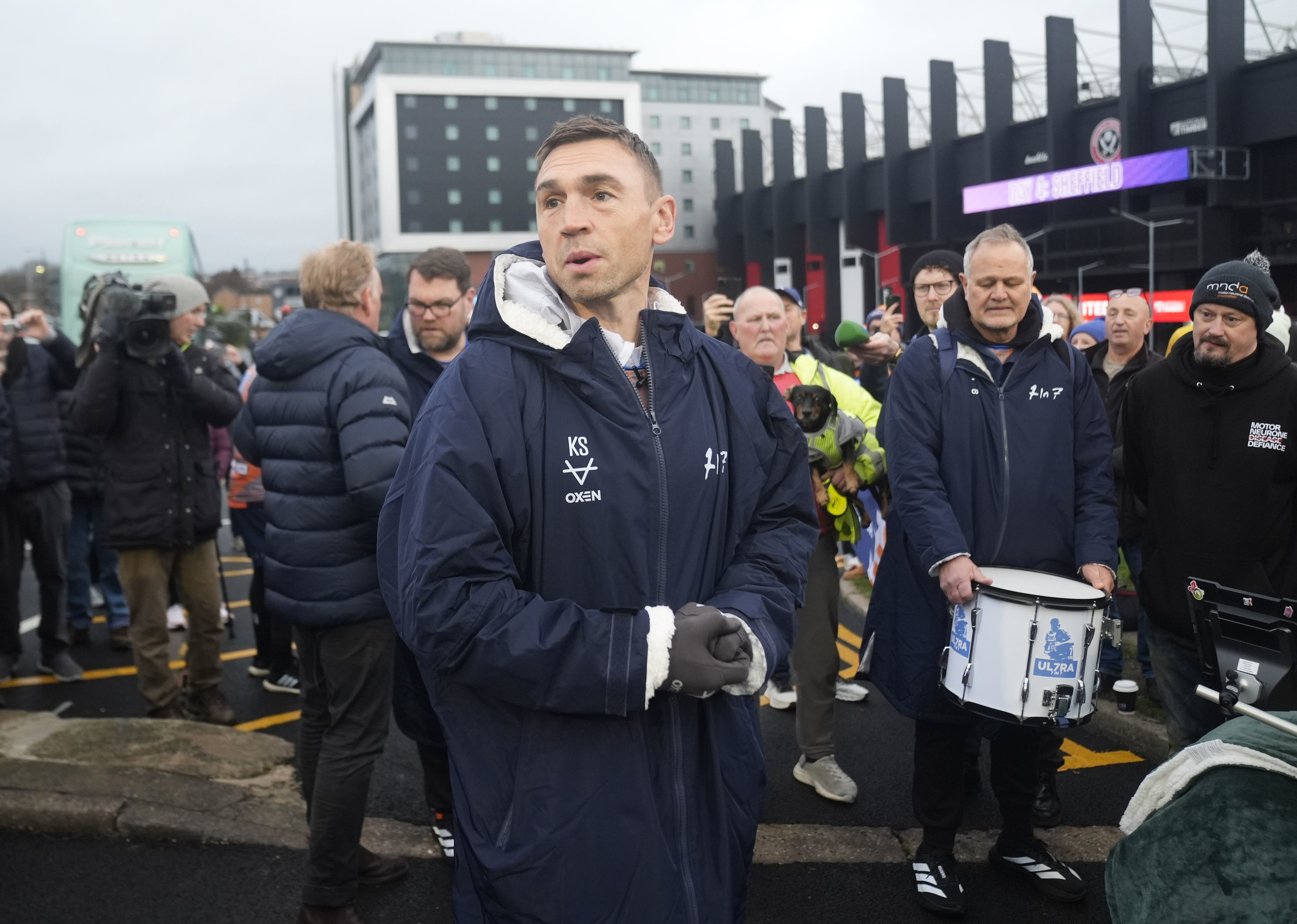 Kevin Sinfield: Jessica Ennis-Hill joins rugby legend's ultramarathon ...