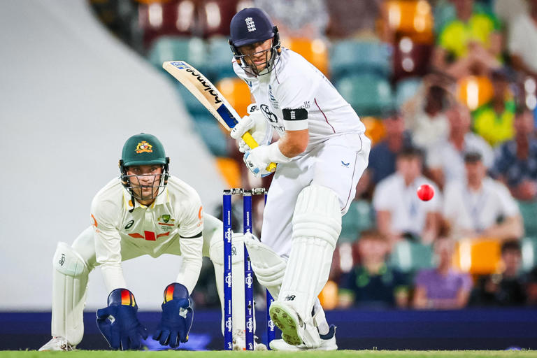 Root and Archer boost England after Starc’s pink-ball masterclass