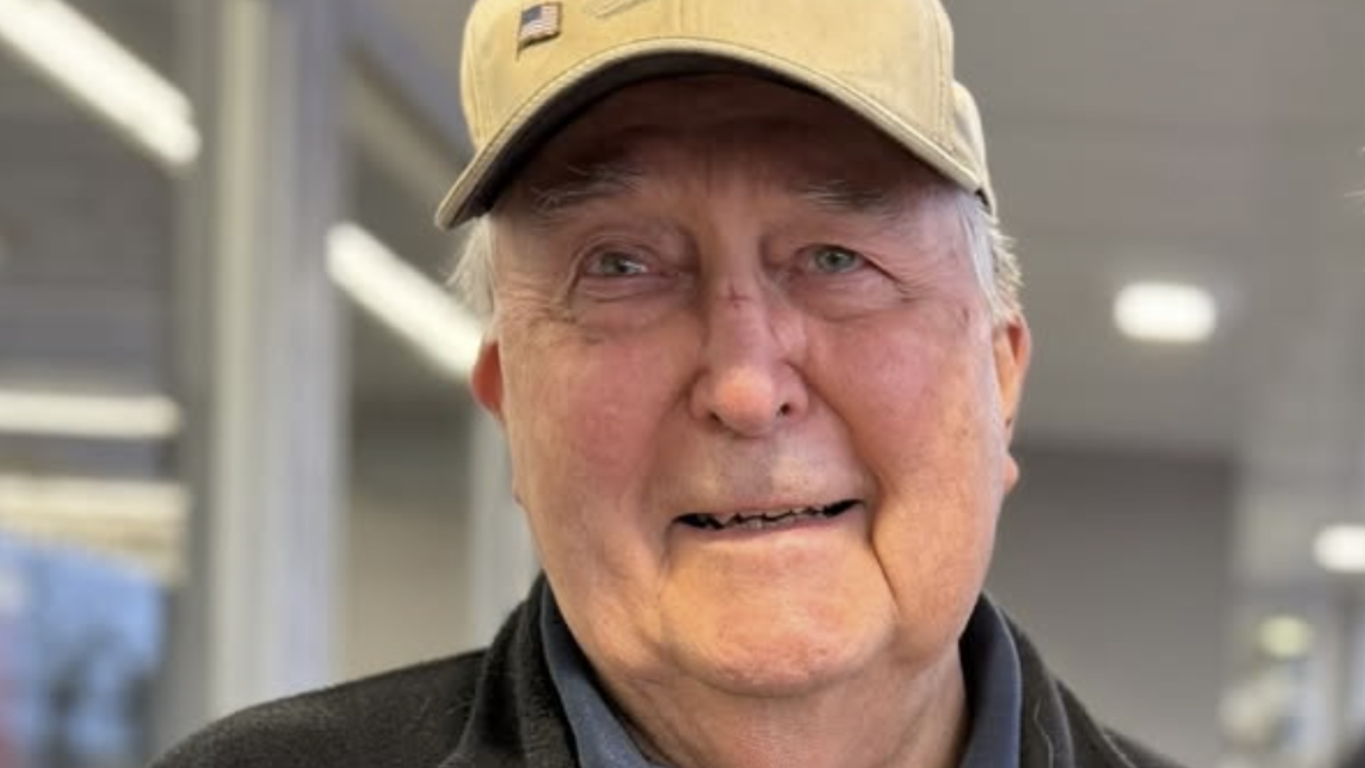 At 88 years old, he was still working until internet users decided to ...