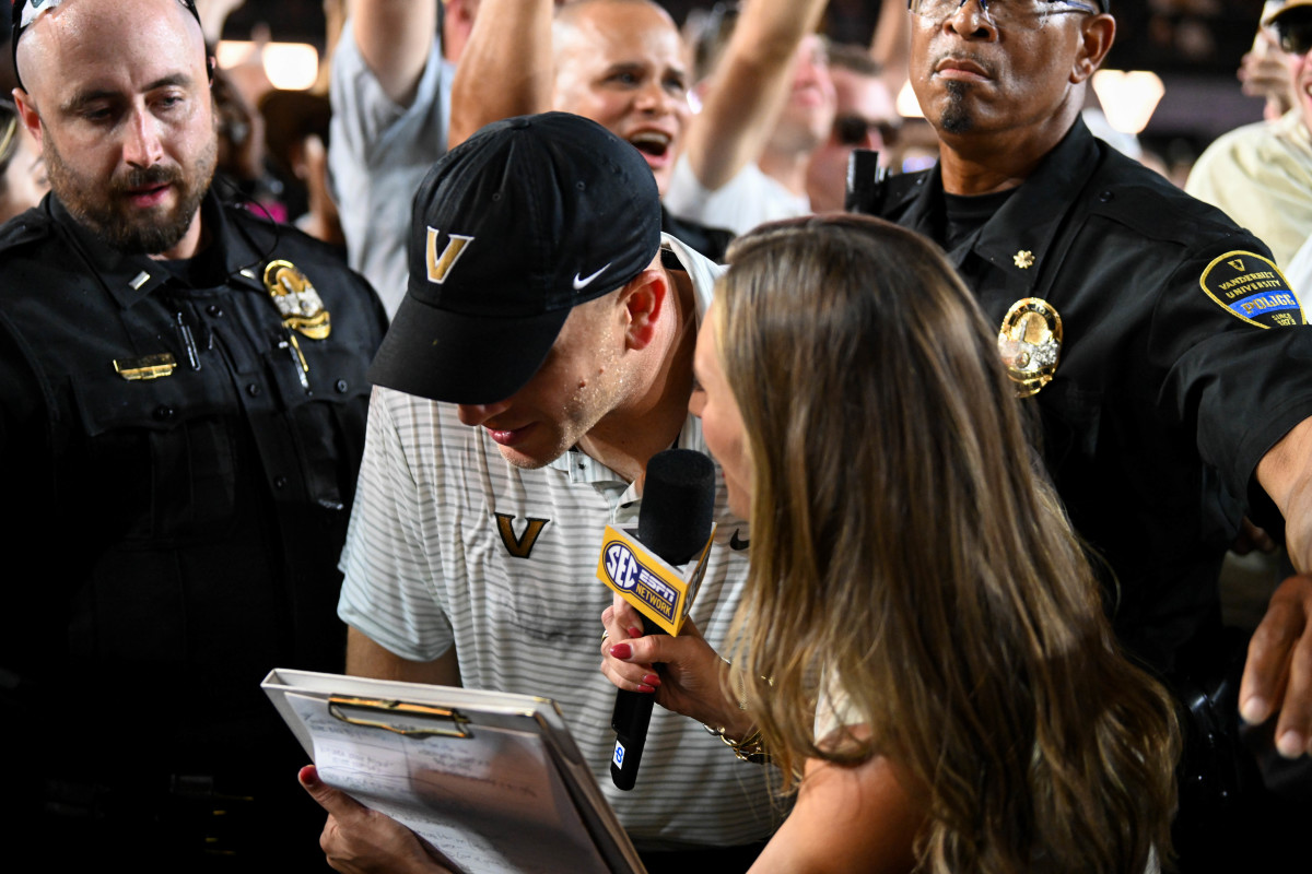 SEC coach wants other conferences held out of college football playoff