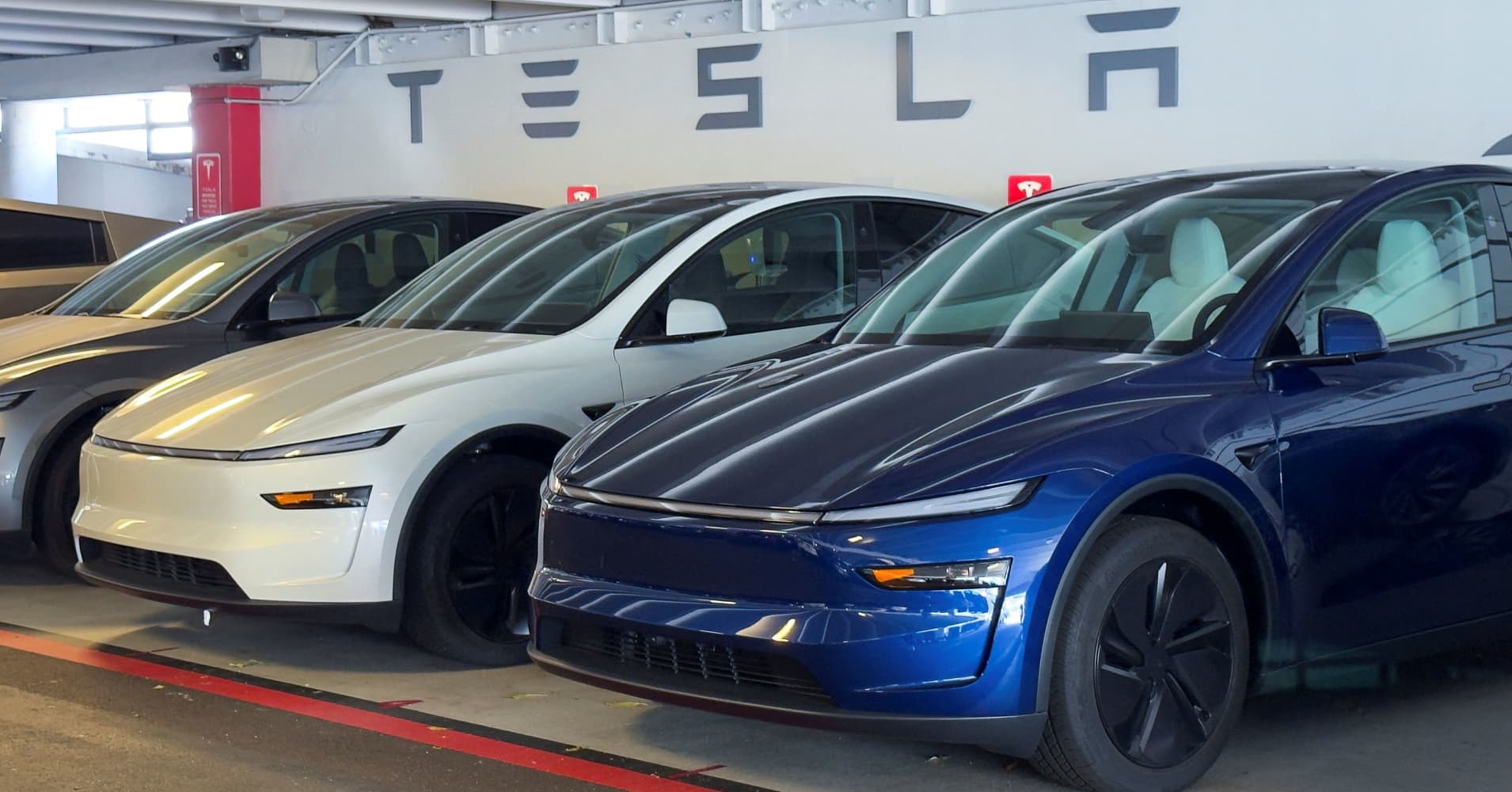 Tesla gains in 2026 Consumer Reports' auto brand rankings
