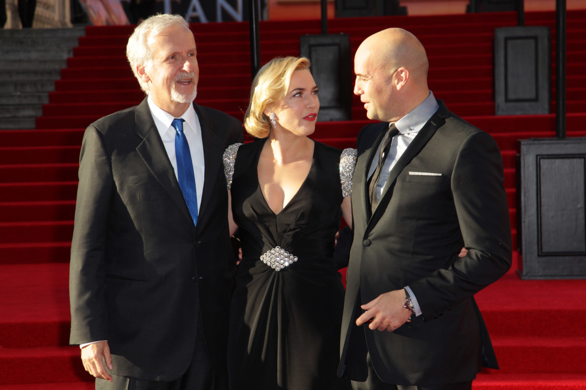 Fans send condolences as 'Titanic' actor mourns devastating loss